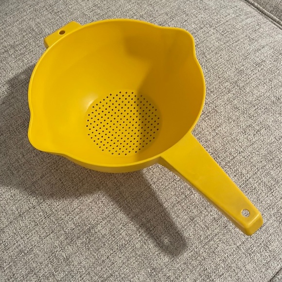 Tupperware | Kitchen | Tupperware Vintage Yellow Strainer | Poshmark